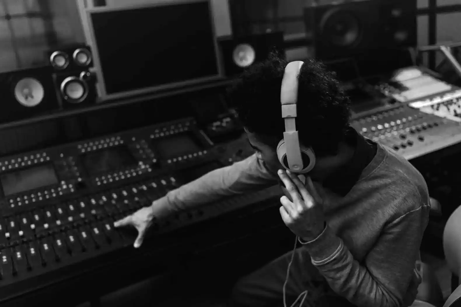 How to Start a Record Label in 2025 - InterSpace Distribution